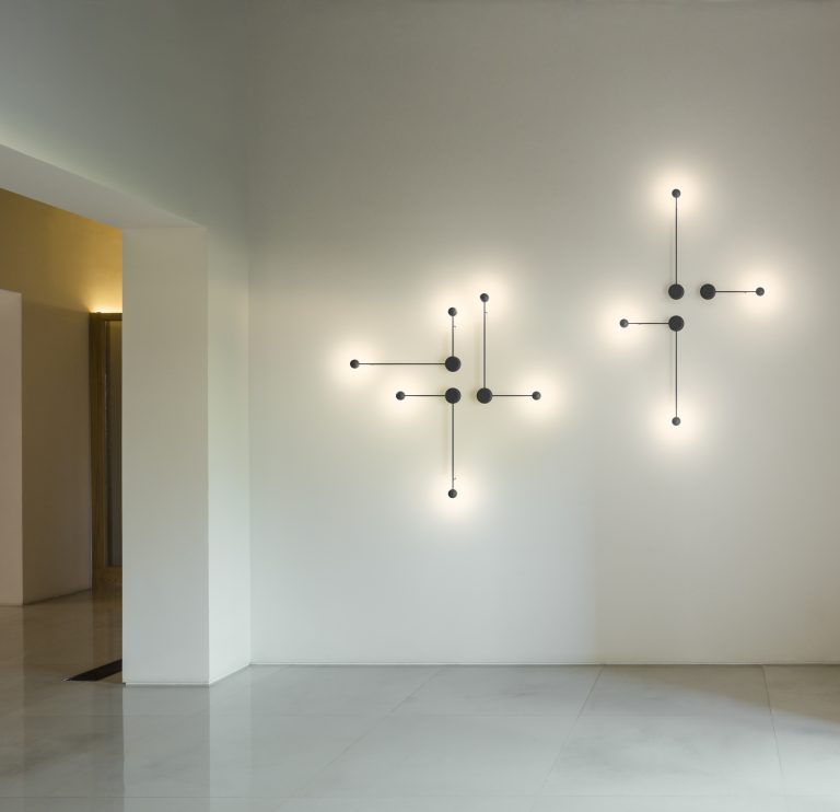 Pin Wall lamp - קמחי תאורה